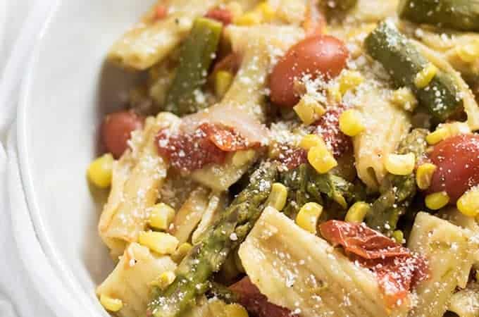 One Pot Spring Veggie Pasta - The Salty Marshmallow