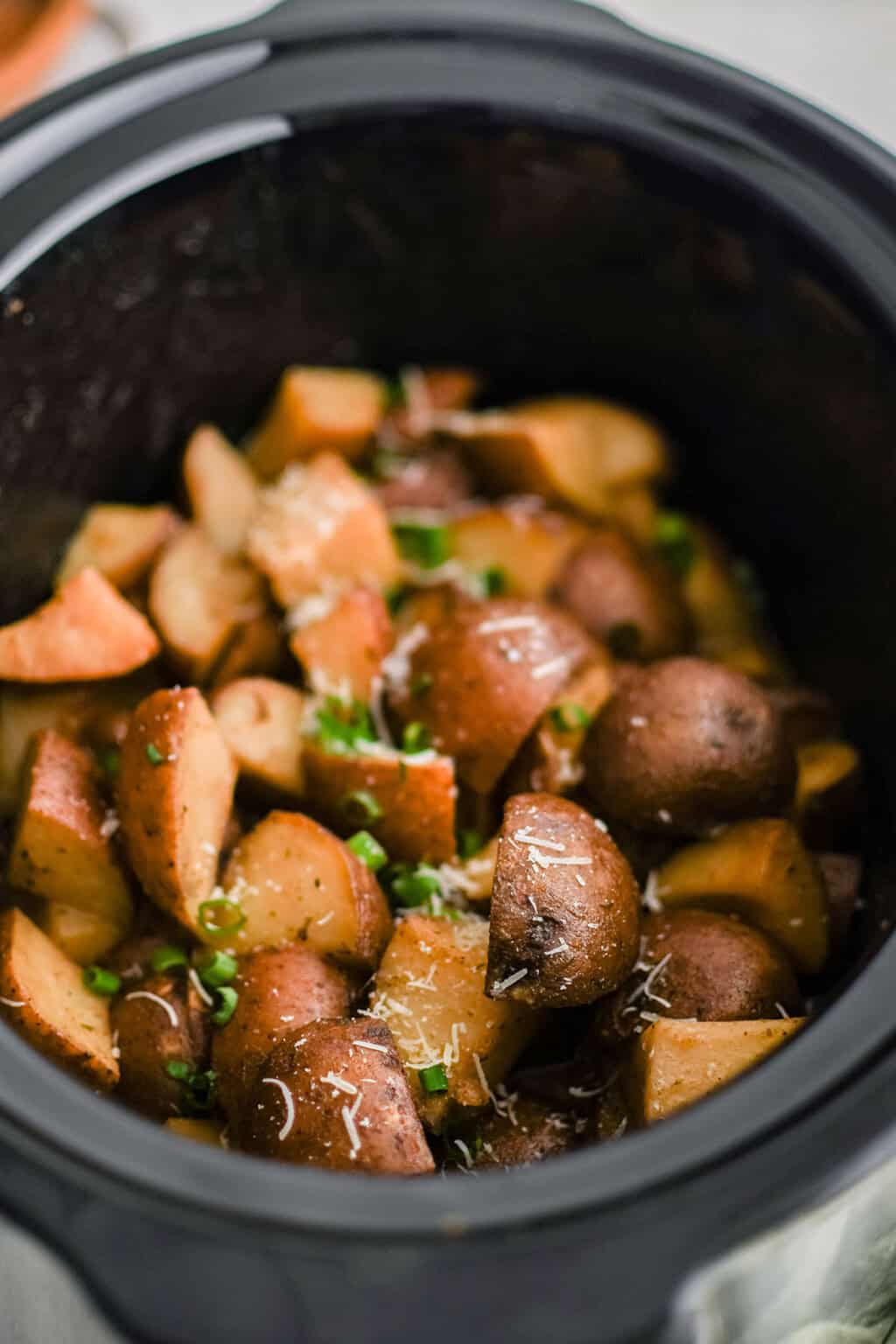 Garlic Ranch Crockpot Potatoes - The Salty Marshmallow